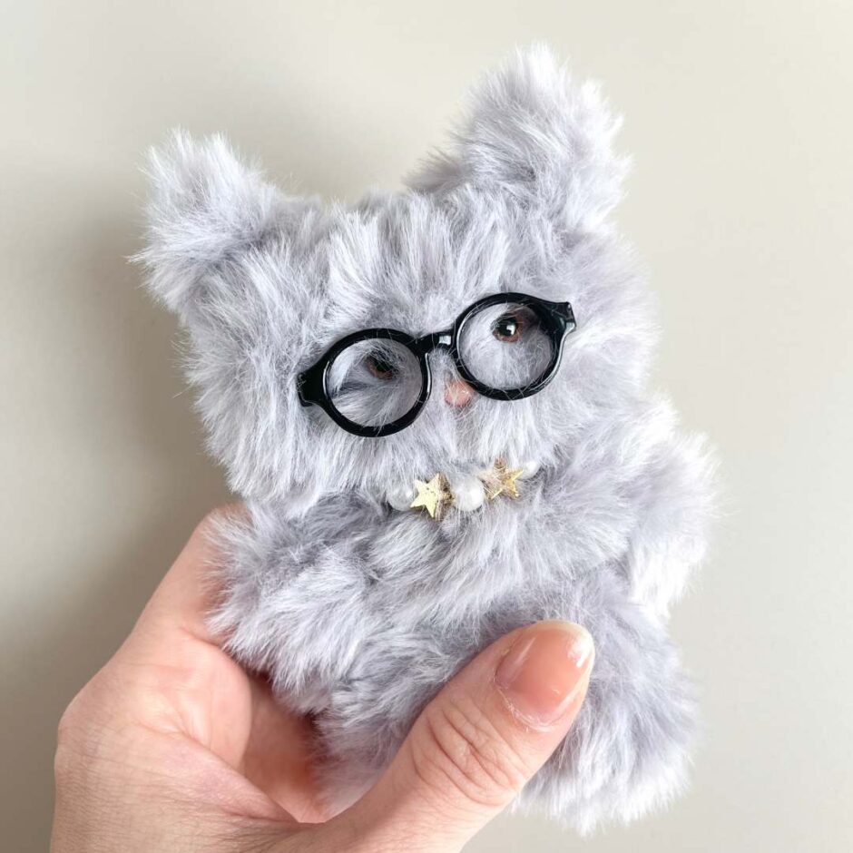 【はじめてでも簡単】100均材料で作る！モールドールの作り方＆完成品を紹介 | mofmofcloth